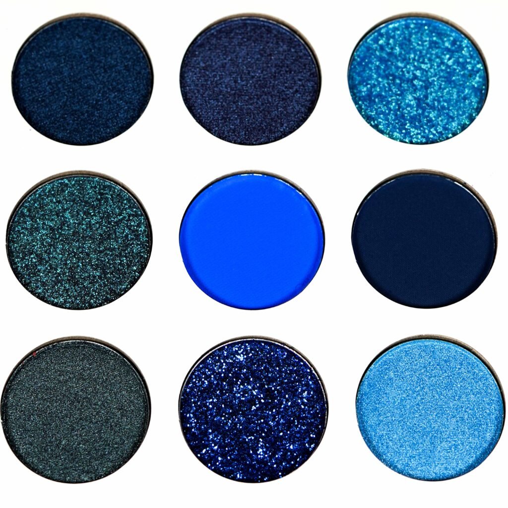 Eye See Blue - 9 Shade Eyeshadow Palette - Mooiste Meisie